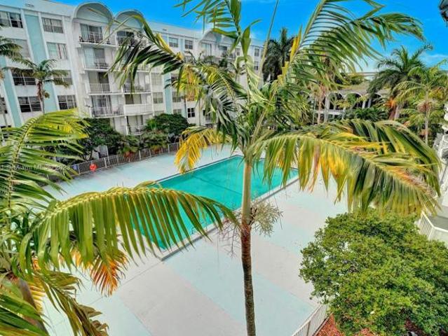 488 165th St Rd NW #B 412, Miami, FL 33169