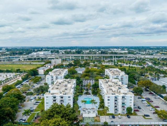 488 165th St Rd NW #B 116, Miami, FL 33169