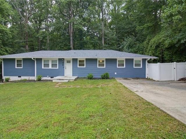 488 Lansdowne Pl, Winston Salem, NC 27107
