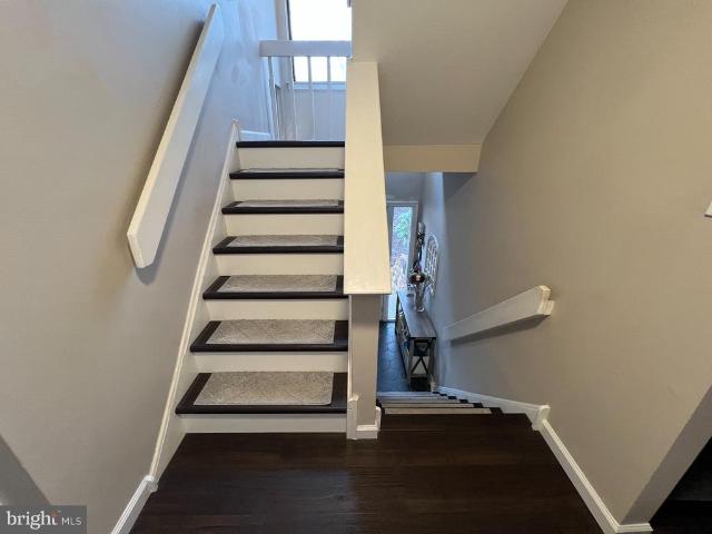 488 Lynetree Drive # 4 A