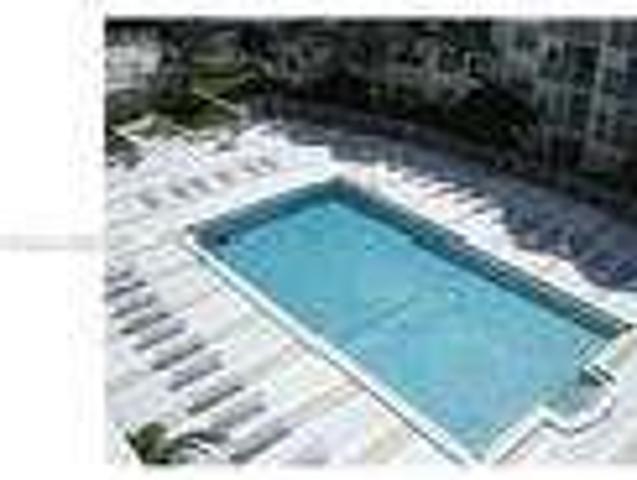 488 NW 165th St Rd #B409, Miami, FL 33169