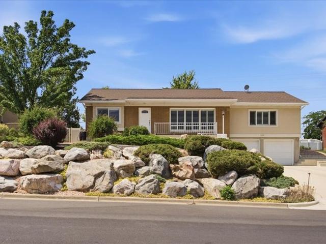 4895 Ben Lomond Ave, South Ogden, UT 84403