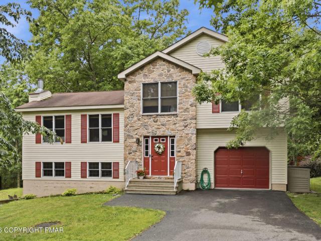 4896 Pine Ridge Drive W
