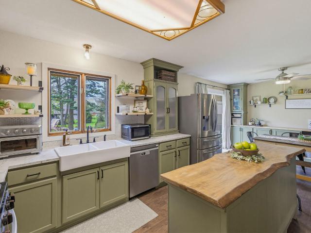 4896 Sunset View Dr
