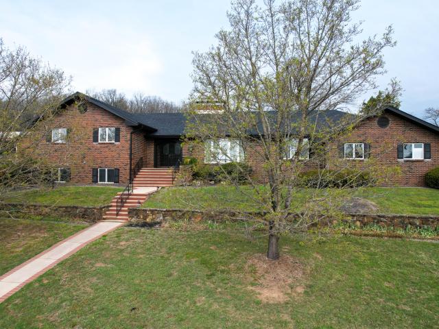 4897 N Farm Road 141
