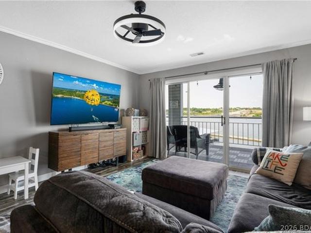 4897 Bridgepointe Dr Unit 311, Osage Beach, MO 65065