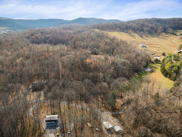 4898 Forrest Hill Road