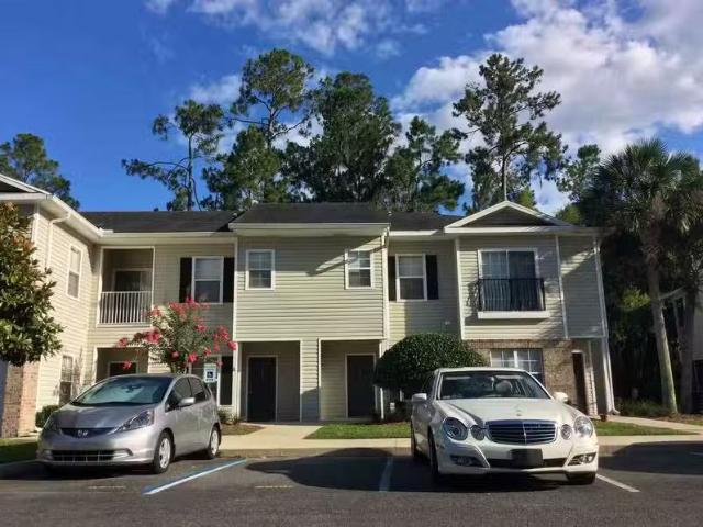 48997512 4943 Northwest 45th Road #107