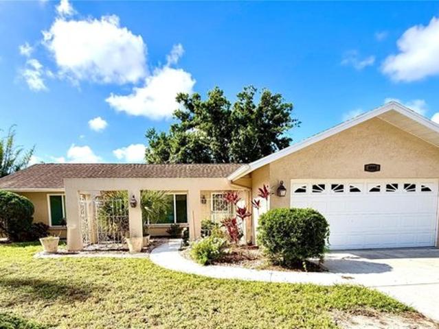 4892 Greencroft Rd, Sarasota, FL 34235