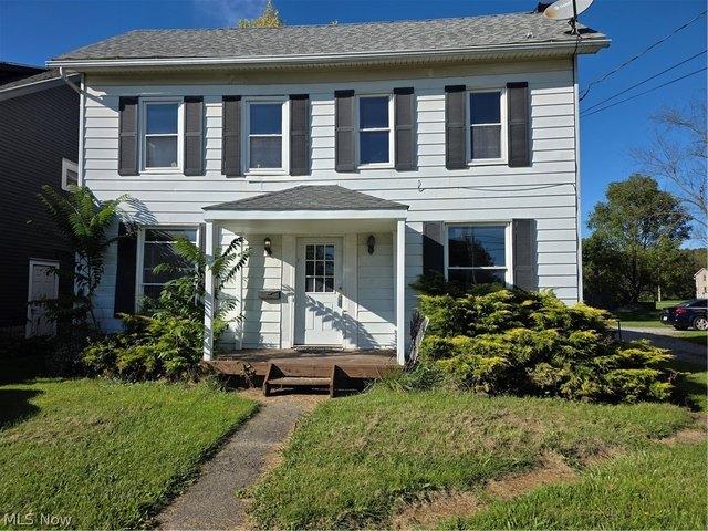 489 Columbia St, Leetonia, OH 44431