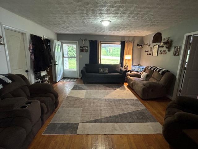 489 Broadway Road