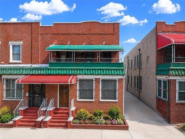 489 E 3rd St, Brooklyn, NY 11218
