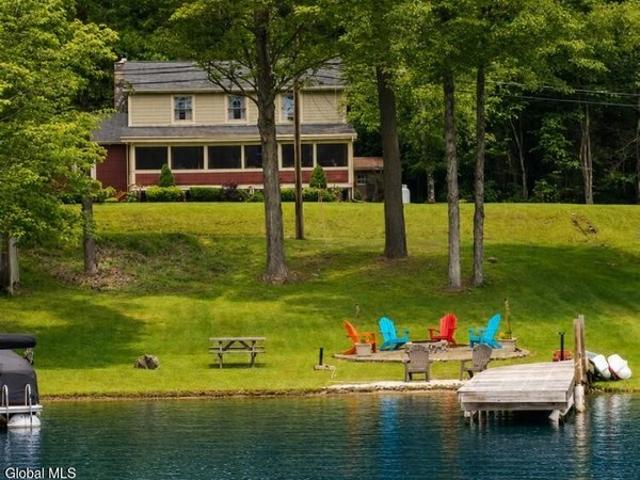 489 Hadlock Pond Rd, Fort Ann, NY 12827
