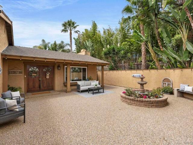 489 La Costa Ave