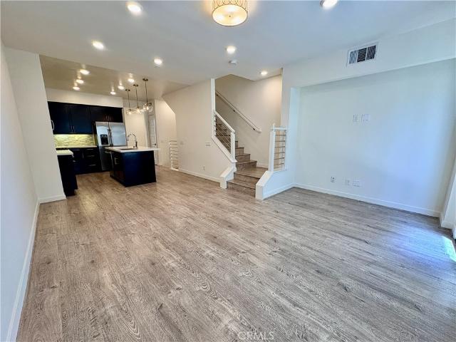 489 Rose Court E