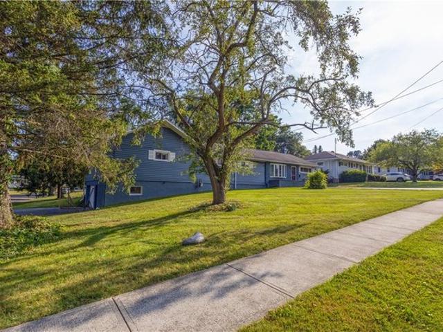 489 W North St, Geneva, NY 14456