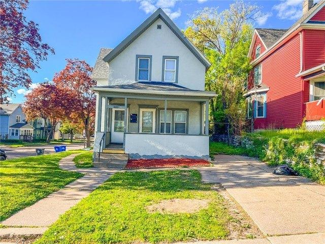 489 Whitall St, Saint Paul, MN 55130