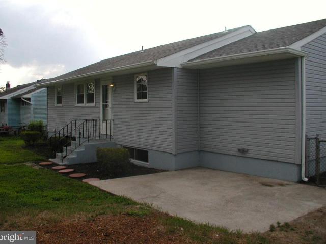 489 University Boulevard