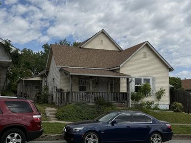 48 50 1/2 E Main St, Mooresville, IN 46158