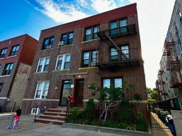 48 12 48th St #1F, Woodside, NY 11377