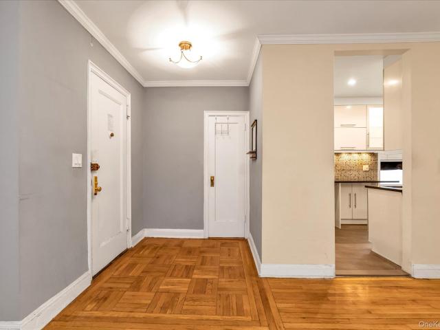 48 35 43rd Street, Unit 4C