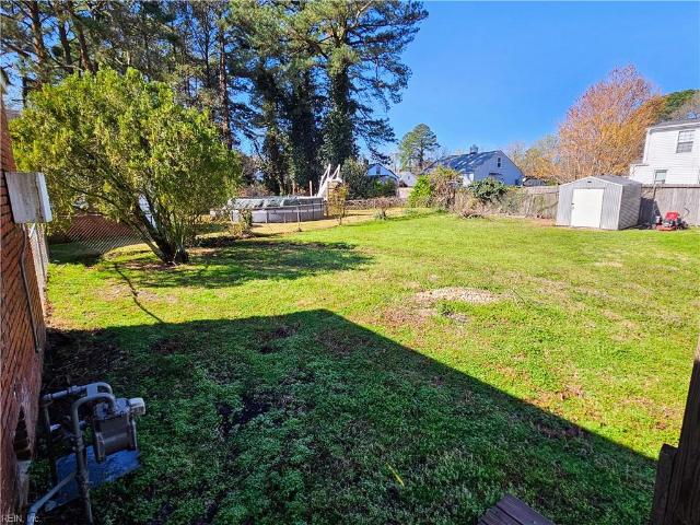 48 W Colin DR