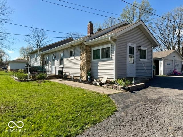 48 W Greencastle Road