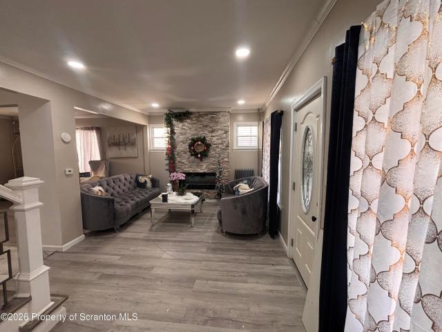48 W Walnut Street