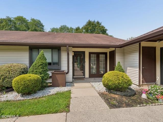 48 Wild Turkey Way Unit B, Manalapan, NJ 07726