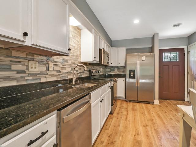 48 Wilshire Heights Dr