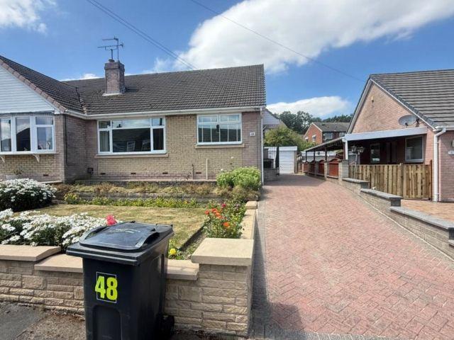 48 Woodkirk Gardens, Dewsbury WF12, 2 bed bungalow to rent, £1,200 pcm | PrimeLocation