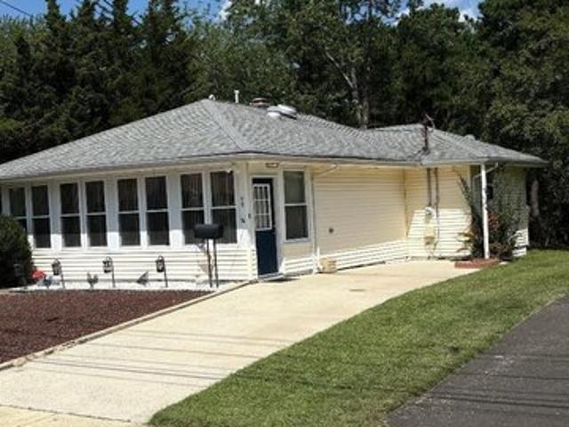 48 Allaire Dr, Toms River, NJ 08753