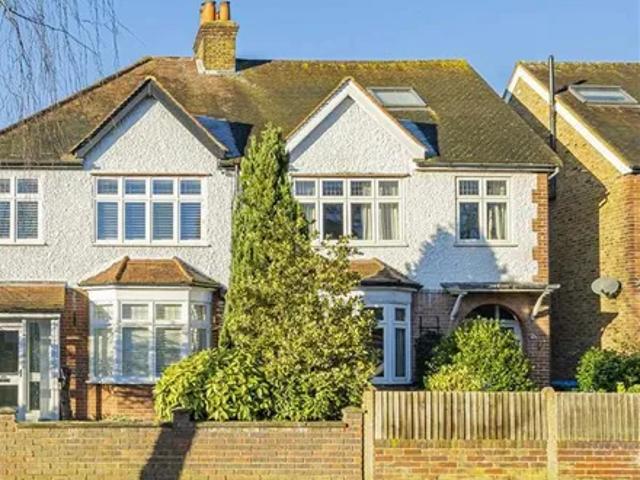 48 Anlaby Road, London, TW11 0PP, United Kingdom | 3 bed duplex for rent #138592873 | Rentberry