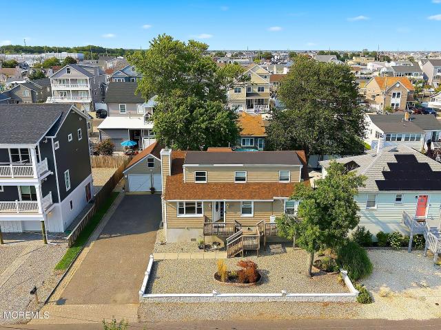 48 Bay Shore Drive