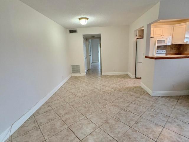 48 Bedford B, West Palm Beach, FL 33417 | MLS #B26008