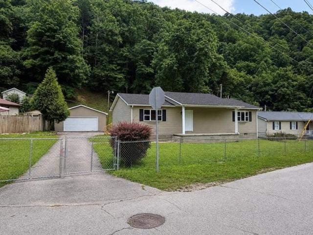 48 Beech Nut, Matewan, WV 25678