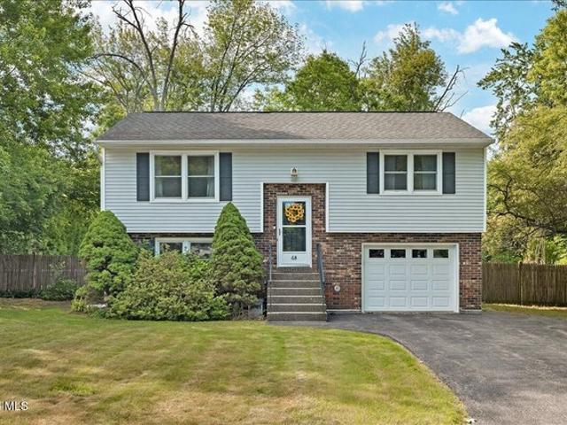 48 Berwyn St, Schenectady, NY 12304