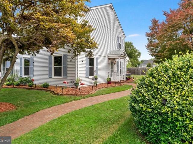 48 Berkeley Ct, Charles Town, WV 25414