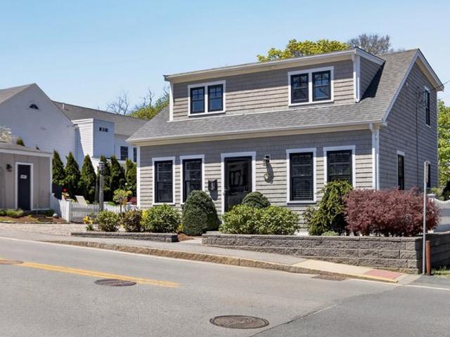 48 Bradford St, Provincetown, MA 02657