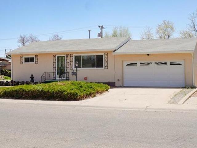 48 Caledonia Rd, Pueblo, CO 81001