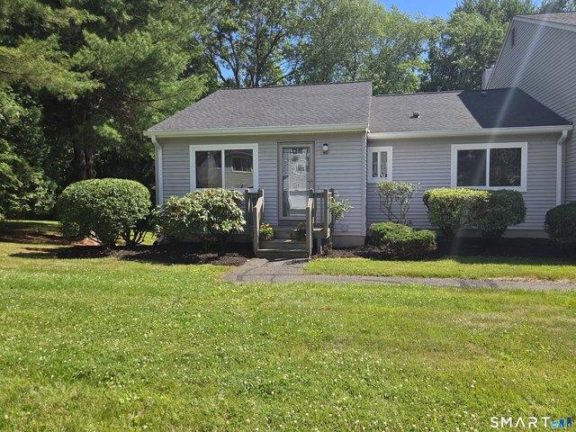 48 Chelsea Ln Unit 48, East Granby, CT 06026