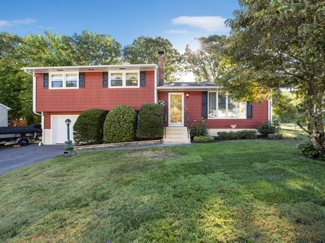 48 Cheryl Jane Dr, Waterbury, CT 06705