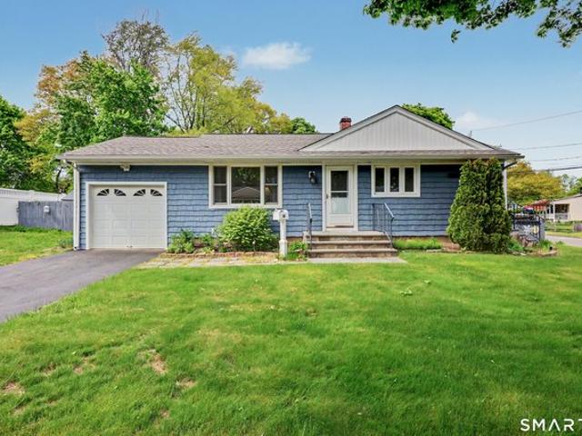 48 Dale Dr, Milford, CT 06461