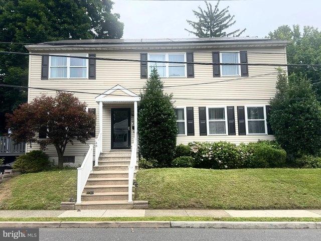 48 E Logan Ave, Glenolden, PA 19036