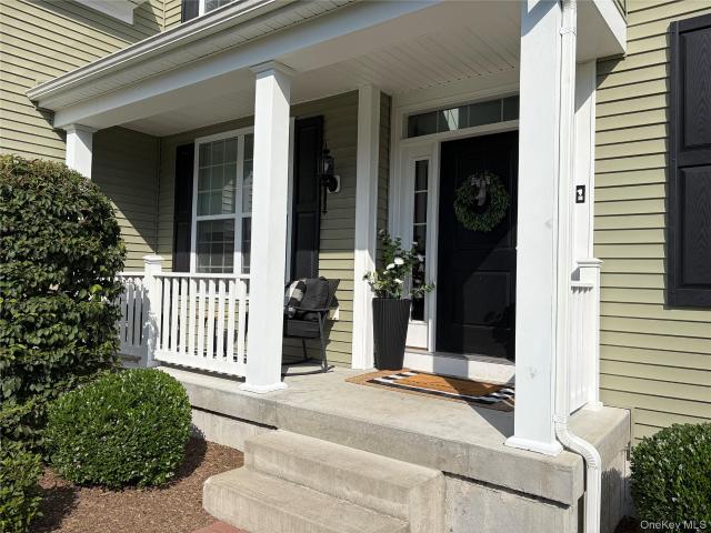 48 E Van Buren Way