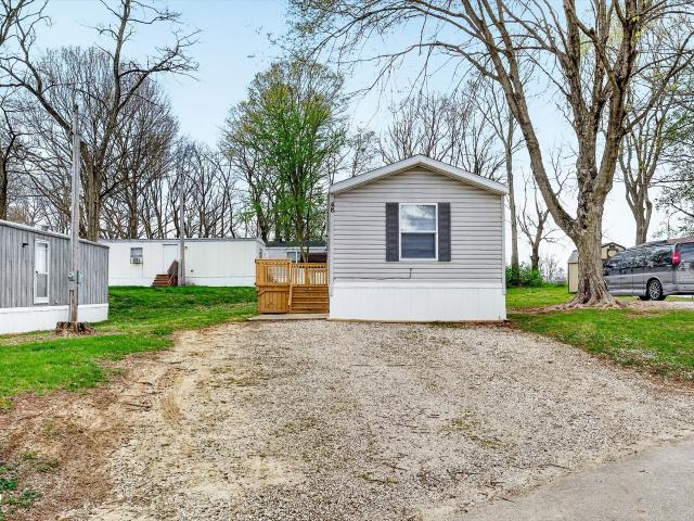 48 Echo Lake W Drive