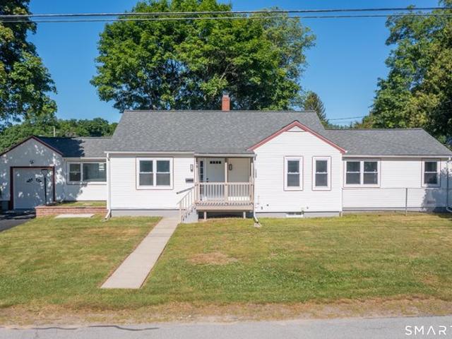 48 Edmond St, Putnam, CT 06260