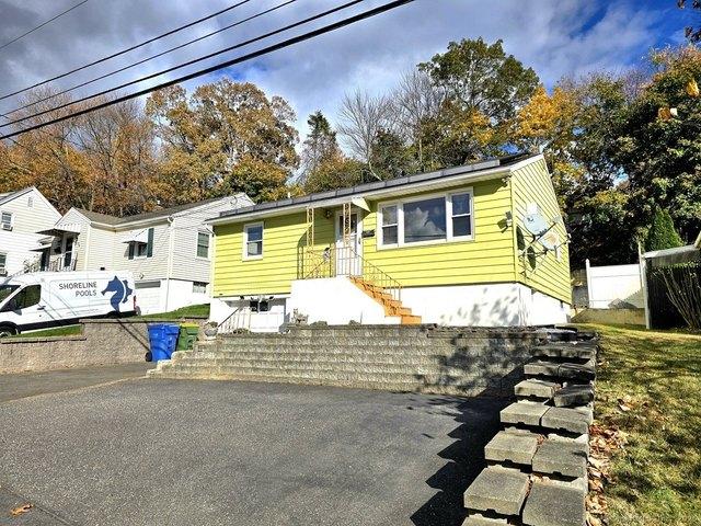 48 Gates Ave, Waterbury, CT 06705
