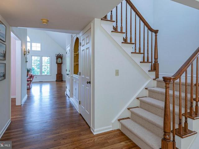 48 Glen Drive