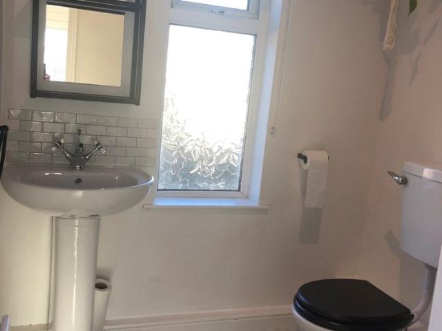 48 Glenside Parade, Belfast, Bt14 8AH